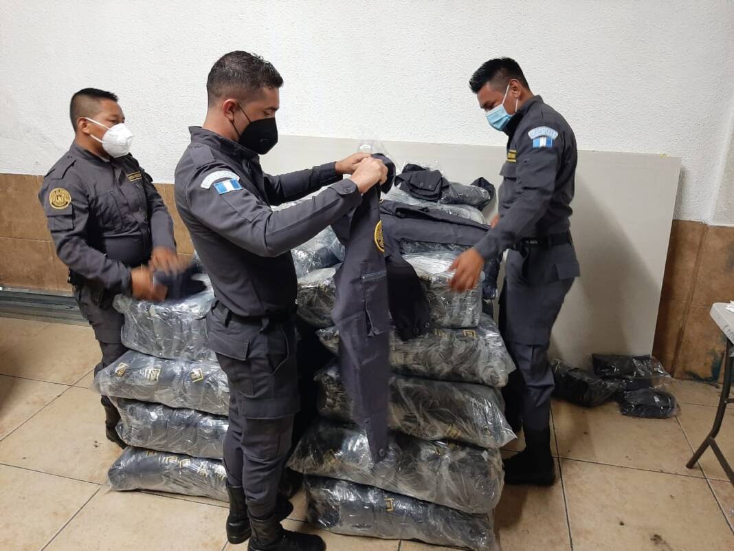Verifican calidad y material que se utiliza en la confección de ...